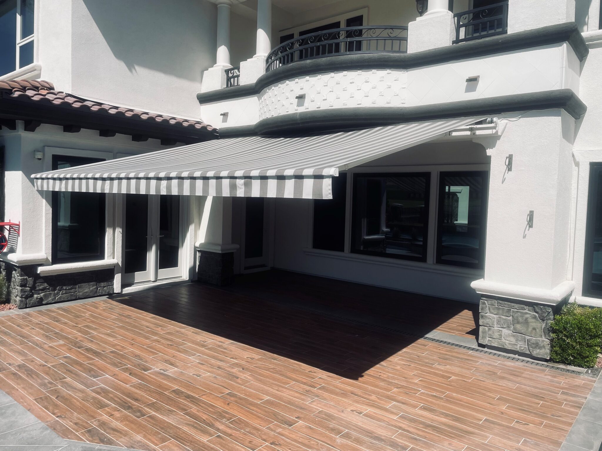 Retractable Awnings