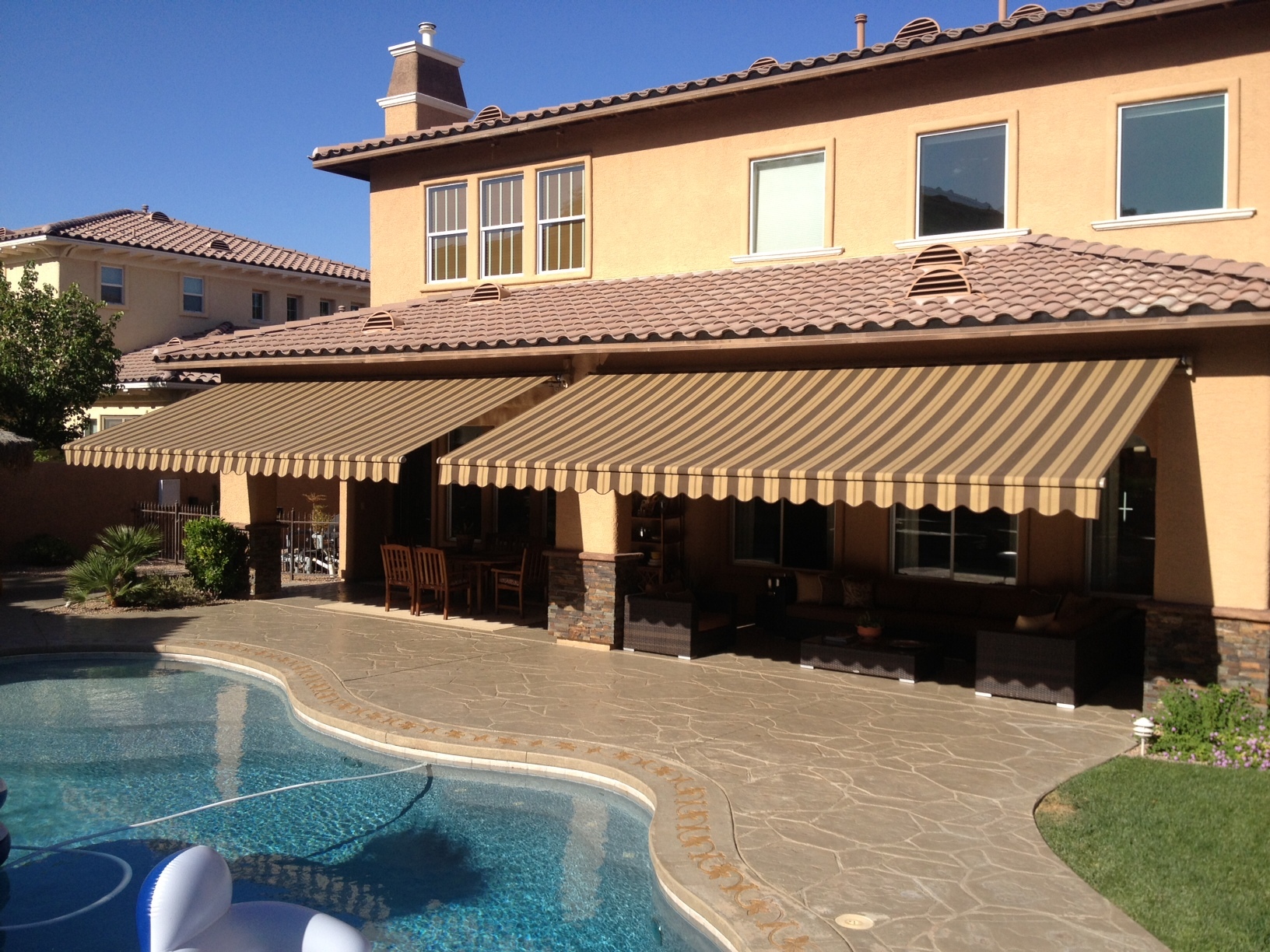 Retractable Awnings